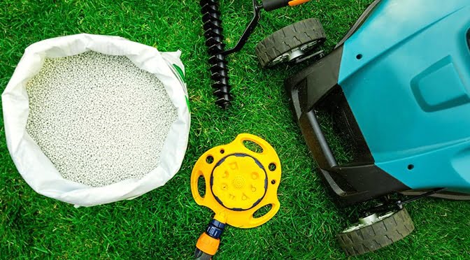 Fall Lawn Fertilizer: Boost Your Lawn's Health for Winter | Jonathan Green