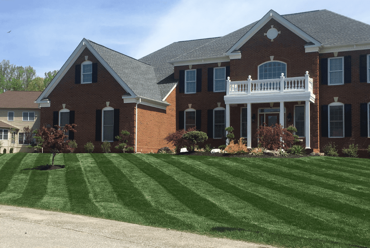 The Best Lawn Mowing Patterns and Techniques for Fall | Jonathan Green